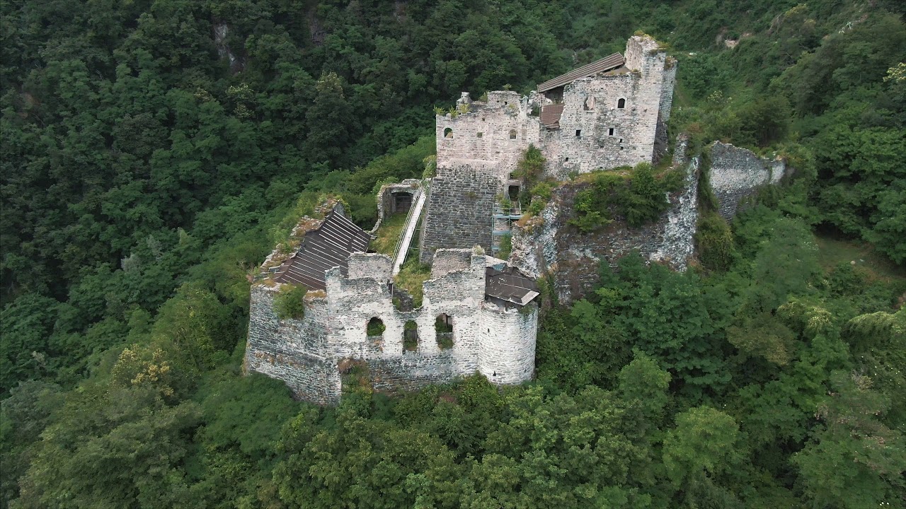 10 Italian Castles - History and charm | 10 Castelli Italiani - Storia ...